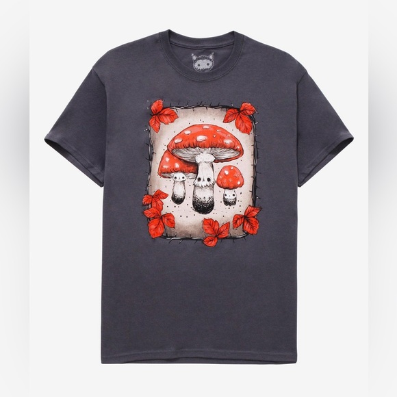 Hot Topic | Shirts | Nwt Mushrooms Poisonous Tshirt By Guild Of ...